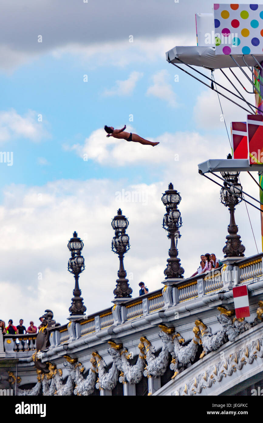 Paris, France. 24th Jun, 2017. Diving athlete demonstrating over the ...