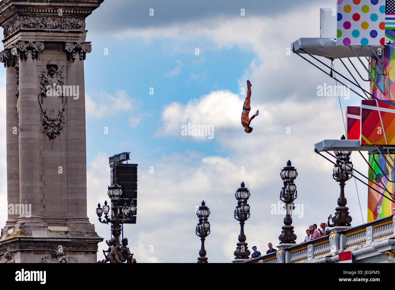 Paris, France. 24th Jun, 2017. Diving athlete demonstrating over the ...