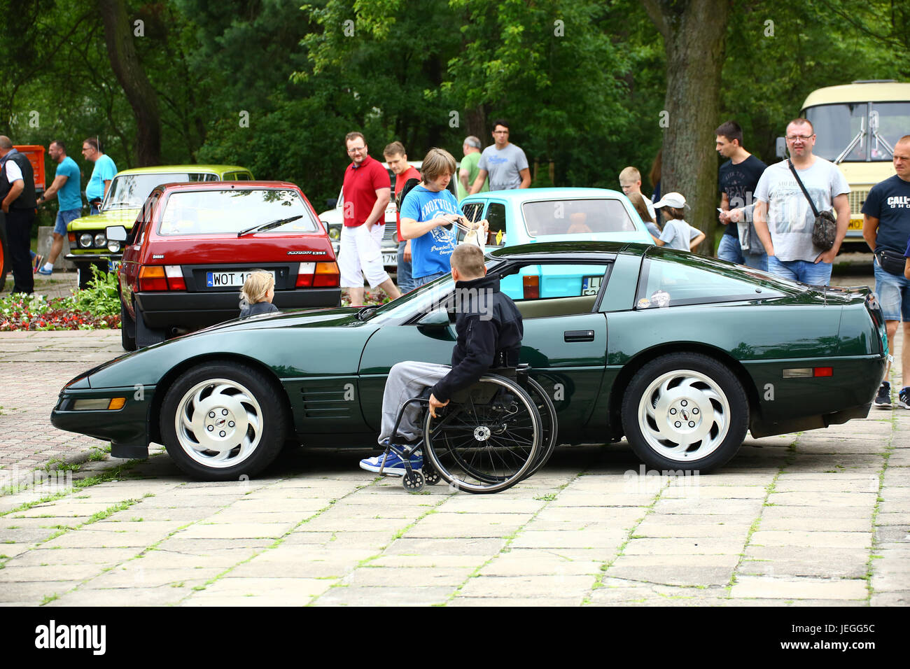 Old rusty pontiac hi-res stock photography and images - Alamy