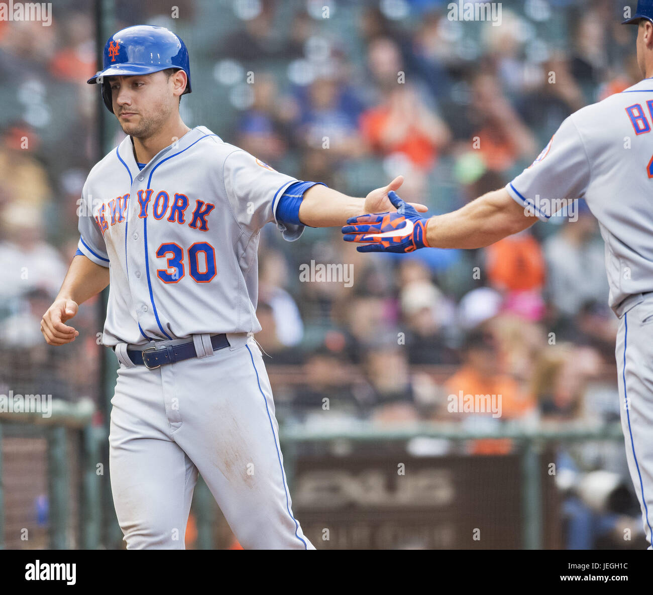 New york mets right fielder jay bruce 19 hi-res stock photography and ...