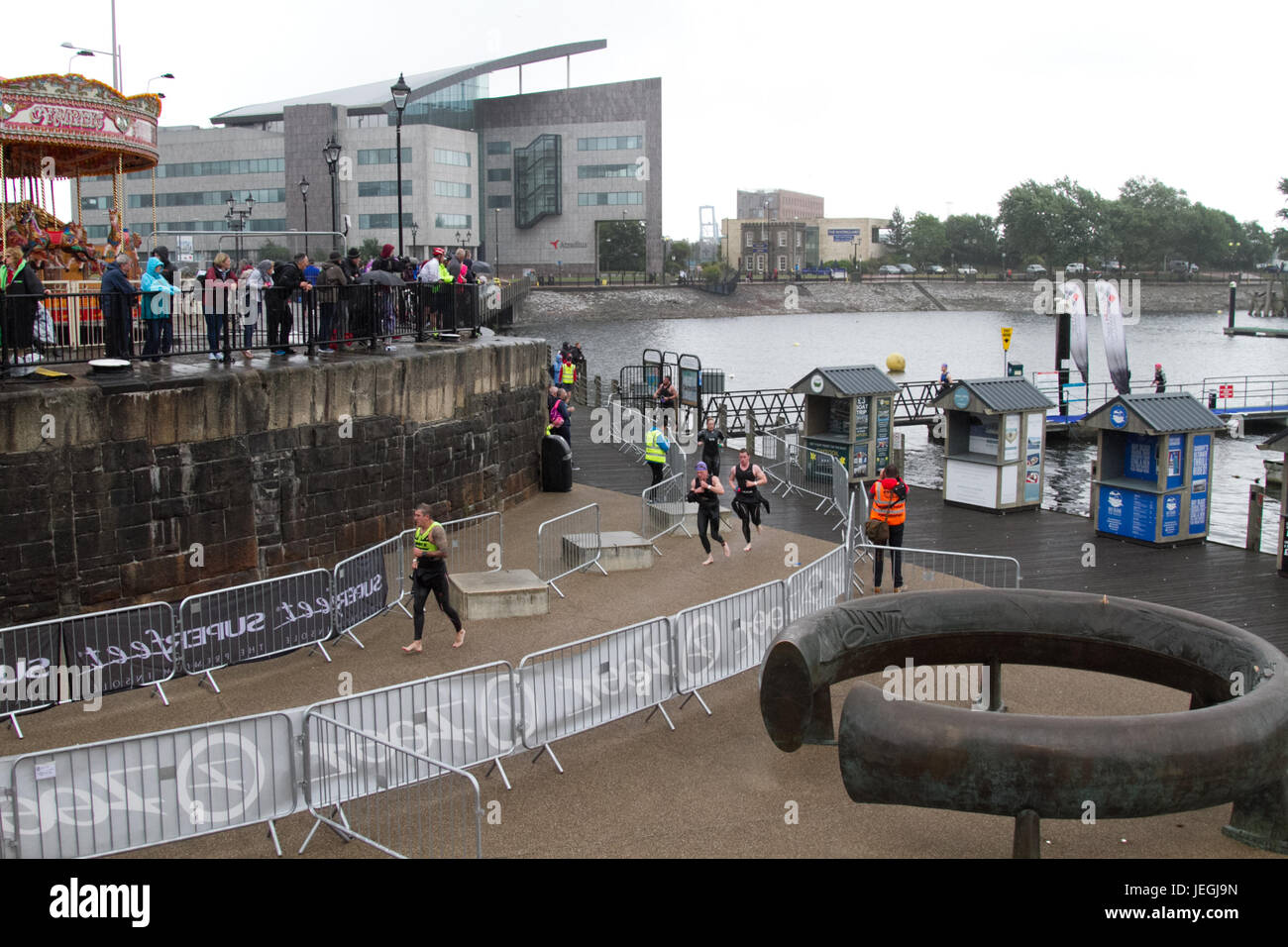Cardiff Triathlon, Cardiff Bay, South Wales. 25 June 2017. Athletes ...
