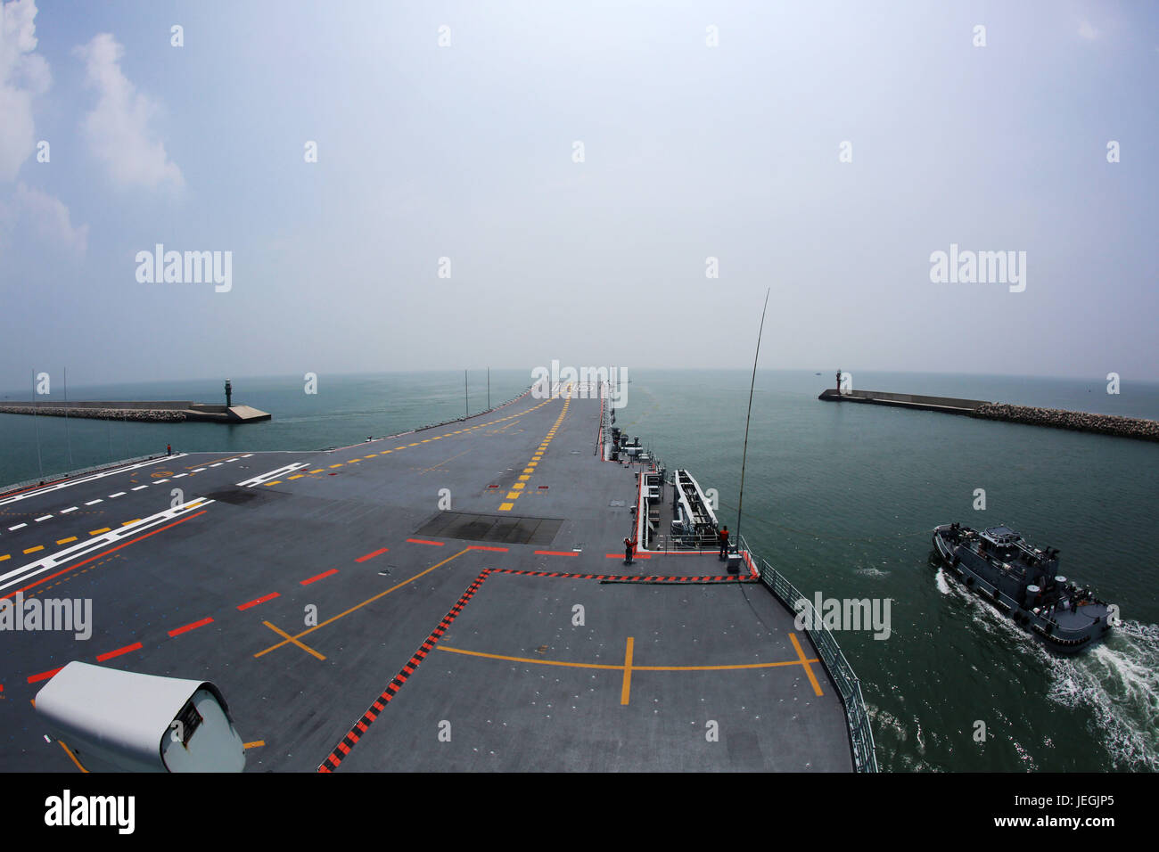 Aircraft carrier liaoning hi-res stock photography and images - Alamy