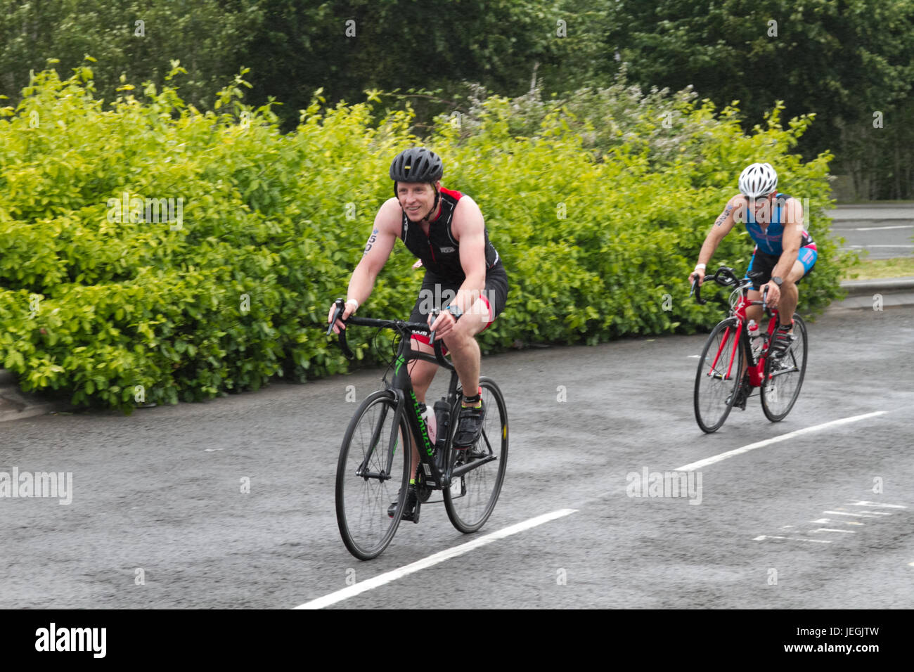 Cardiff Triathlon, Cardiff Bay, South Wales. 25 June 2017. Athletes and ...