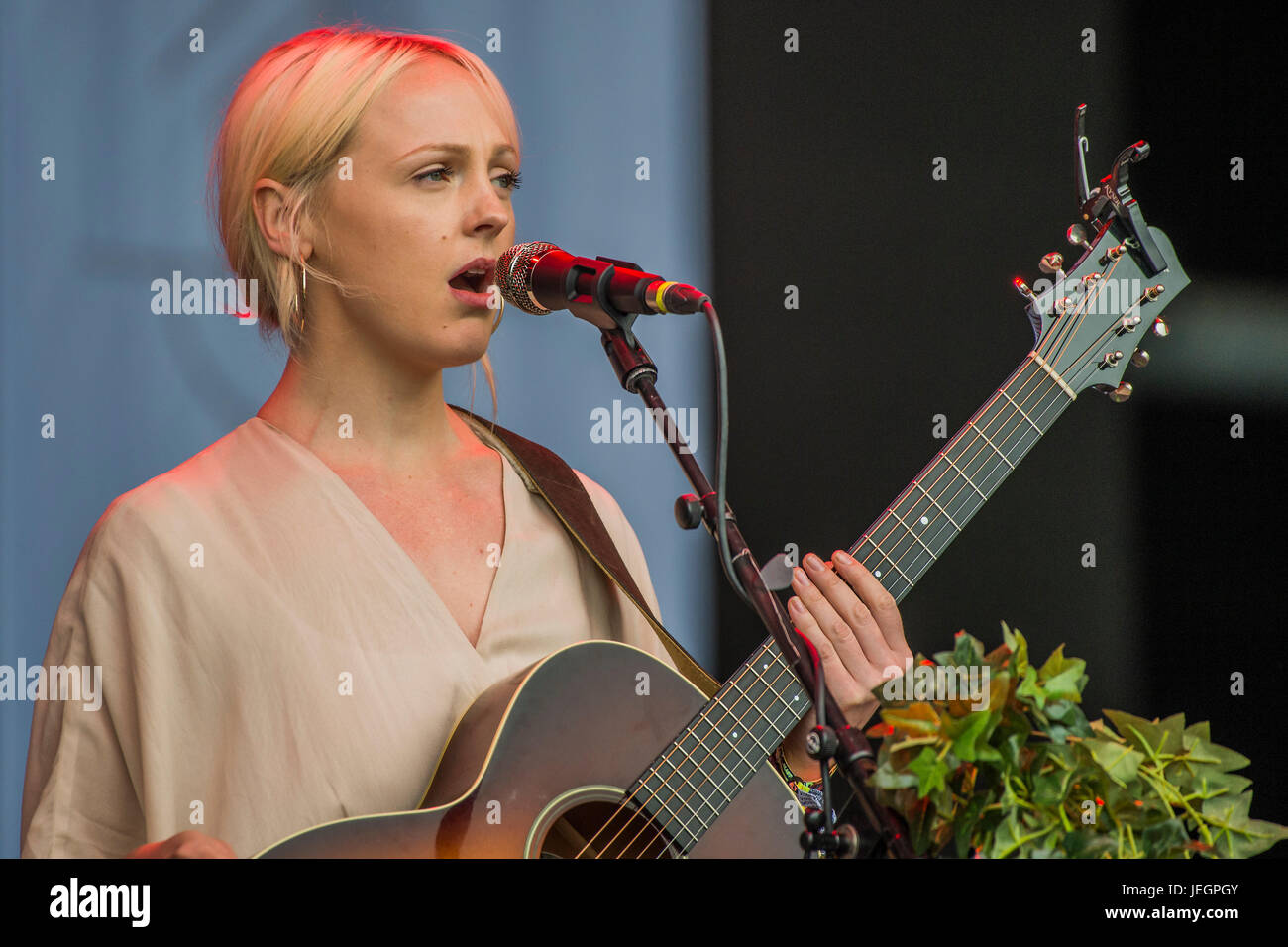 Glastonbury, UK. 25th June, 2017. Laura Marling plays the Pyramid Stage ...
