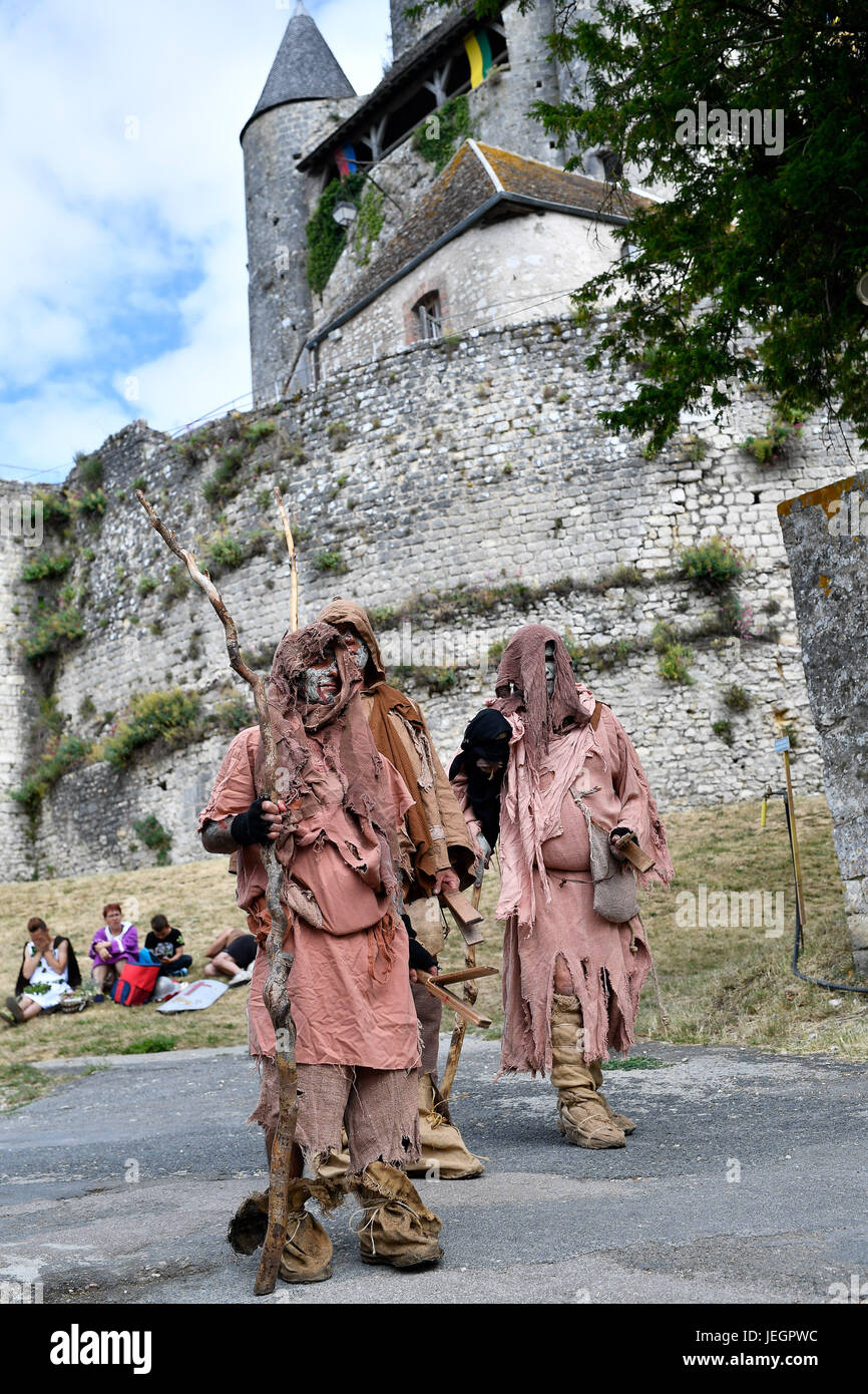 Medieval citizens hi-res stock photography and images - Alamy