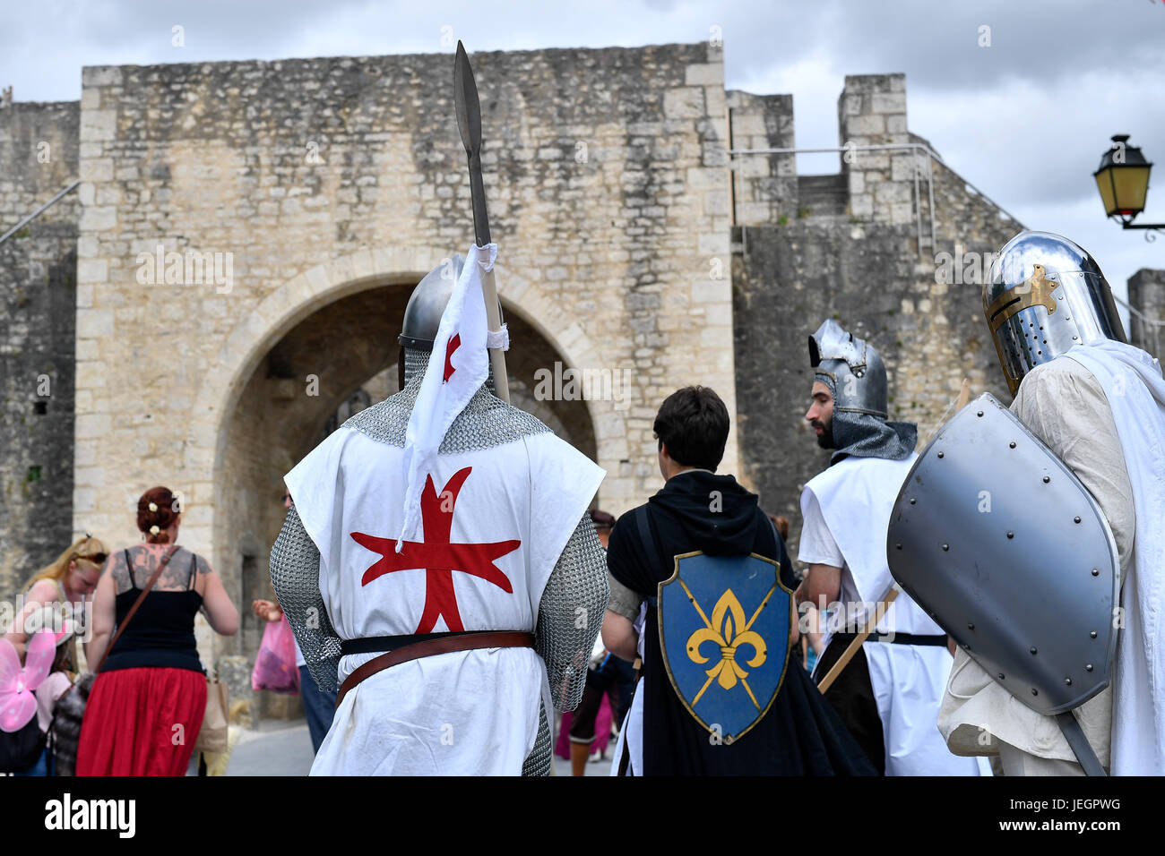 Medieval citizens hi-res stock photography and images - Alamy