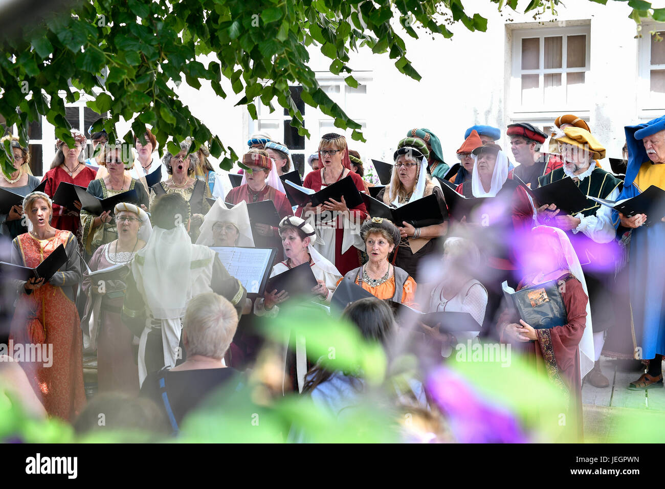Provins. 24th June, 2017. Choir sing medieval chants during the ...