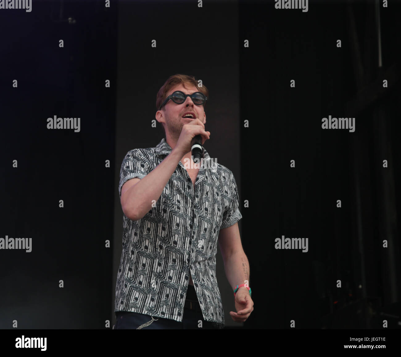 London, UK. 25th June, 2017. Ricki Wilson lead singer of the band ...