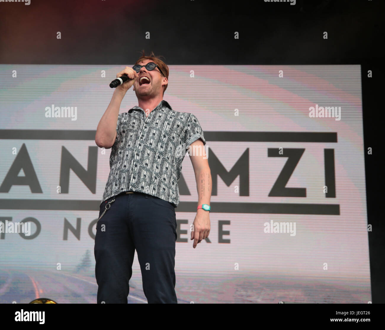 London, UK. 25th June, 2017. Ricki Wilson lead singer of the band ...