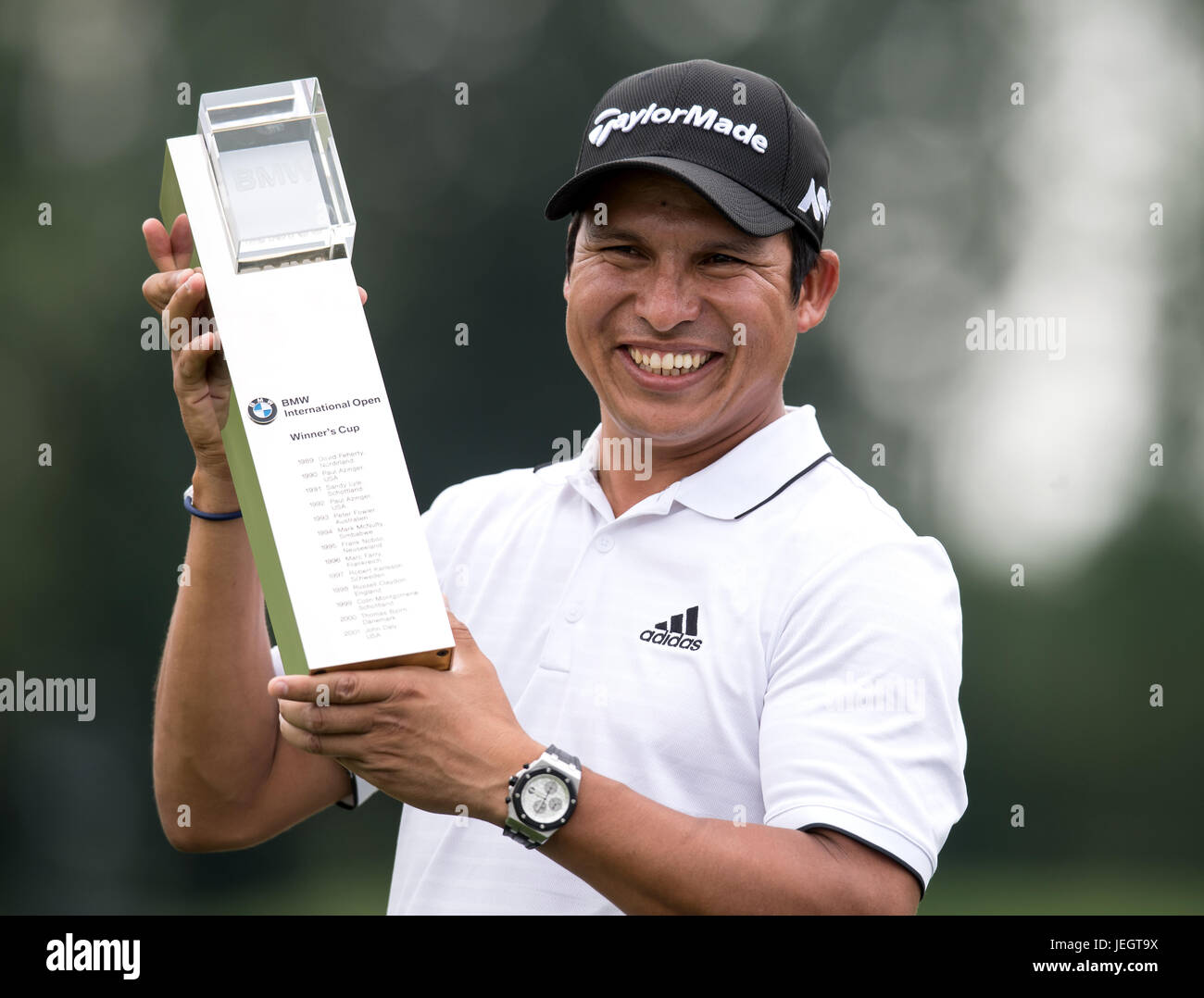 Moosinning, Germany. 25th June, 2017. Argentinian professional golfer ...
