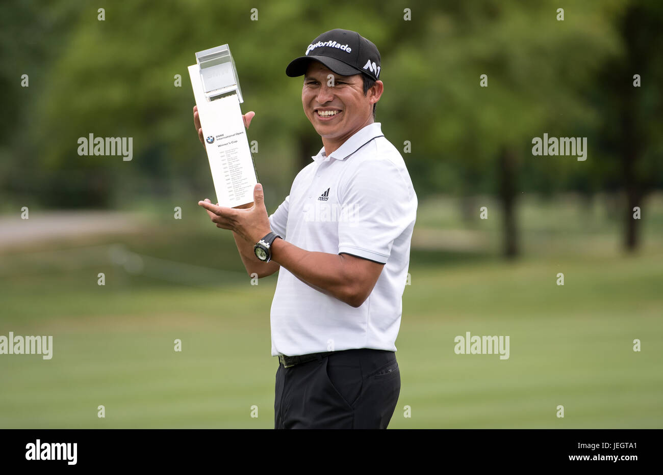 Moosinning, Germany. 25th June, 2017. Argentinian professional golfer ...
