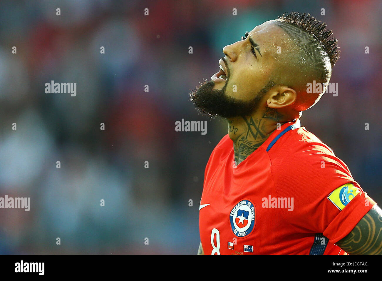 Arturo vidal hi-res stock photography and images - Alamy