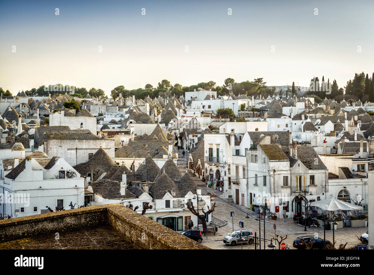 Traditional trulli houses, Alberobello, Puglia, Italy Stock Photo - Alamy