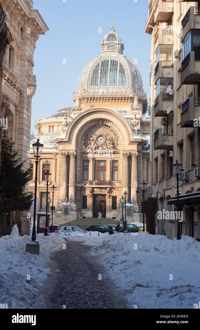 Bucharest vintage clock hi-res stock photography and images - Alamy