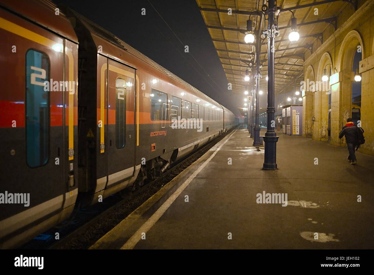 Long train set hi-res stock photography and images - Alamy