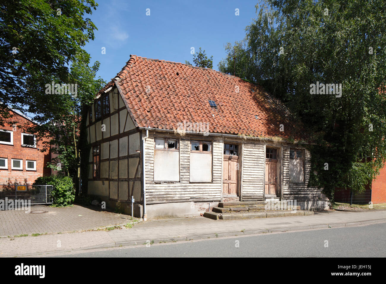 old condemned wooden house Stock Photo - Alamy