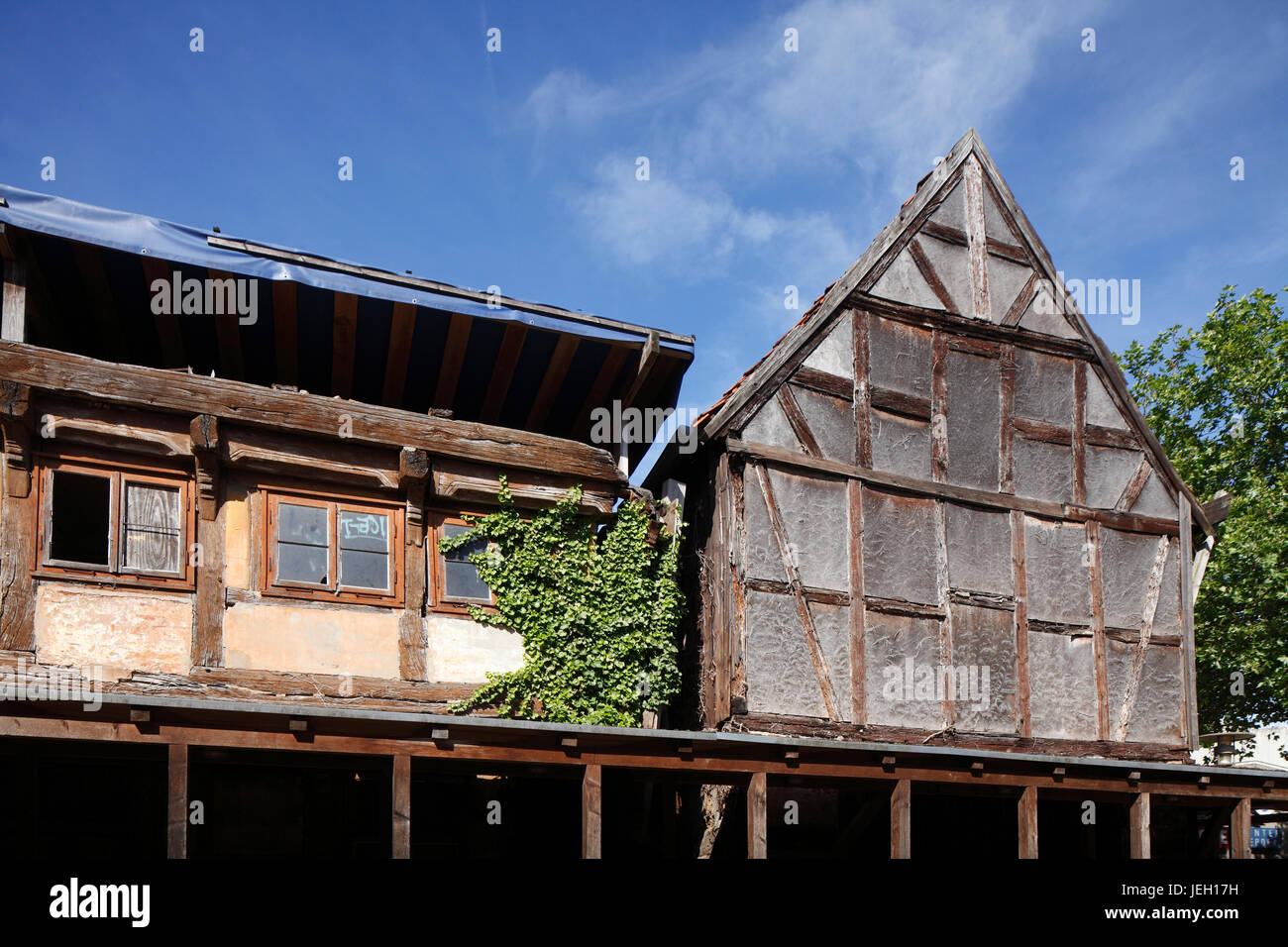 old condemned wooden house Stock Photo - Alamy