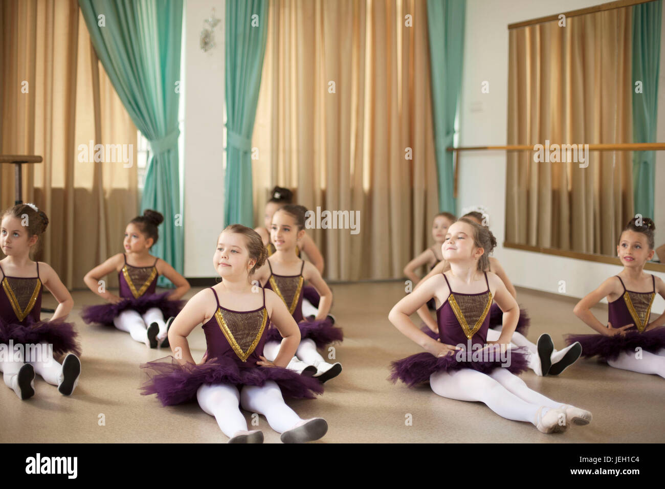 Baby ballerinas in ballet studio Stock Photo - Alamy