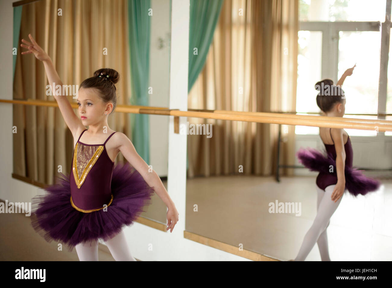 Baby ballerinas in ballet studio Stock Photo - Alamy