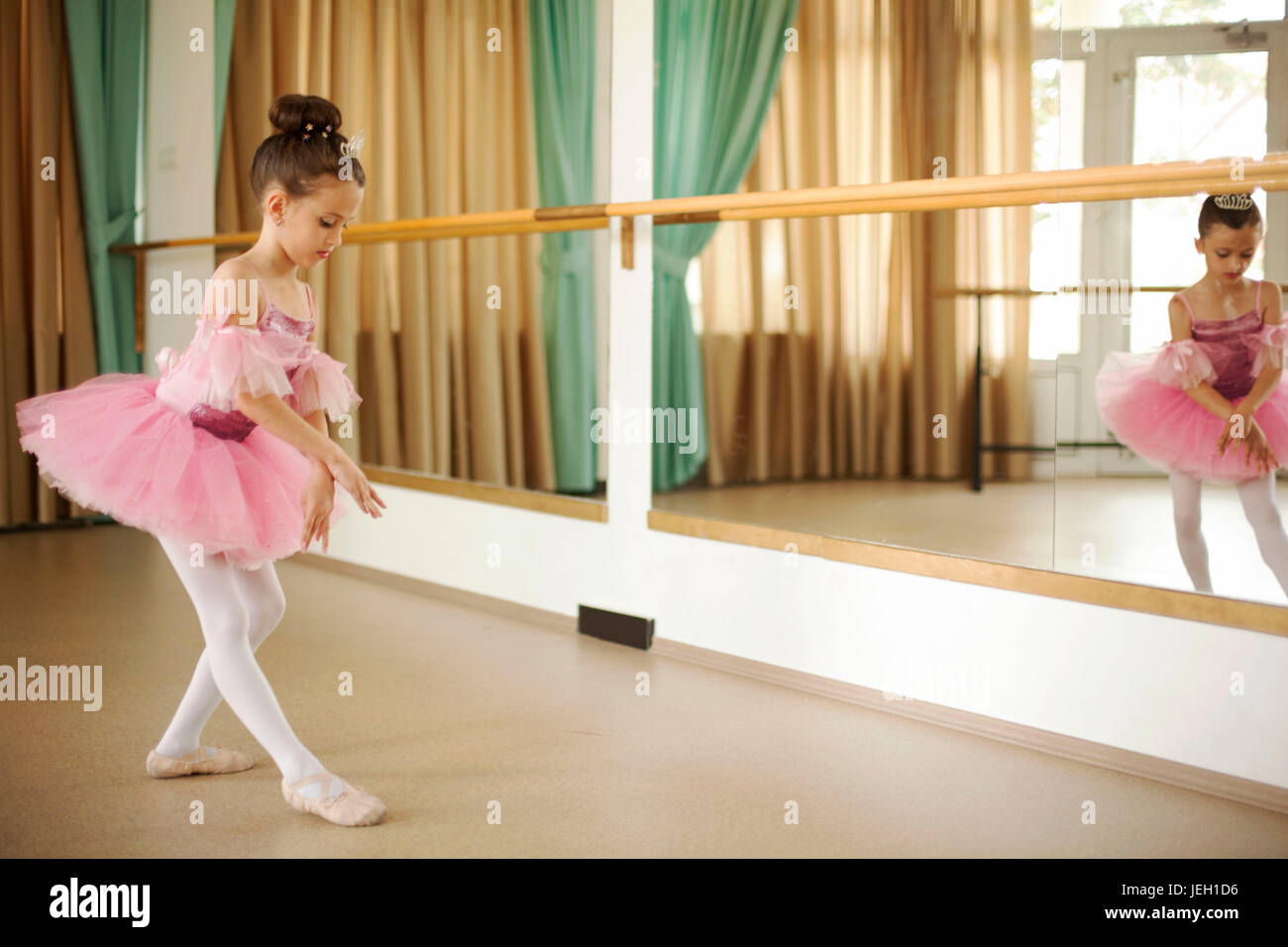 Baby ballerinas in ballet studio Stock Photo - Alamy
