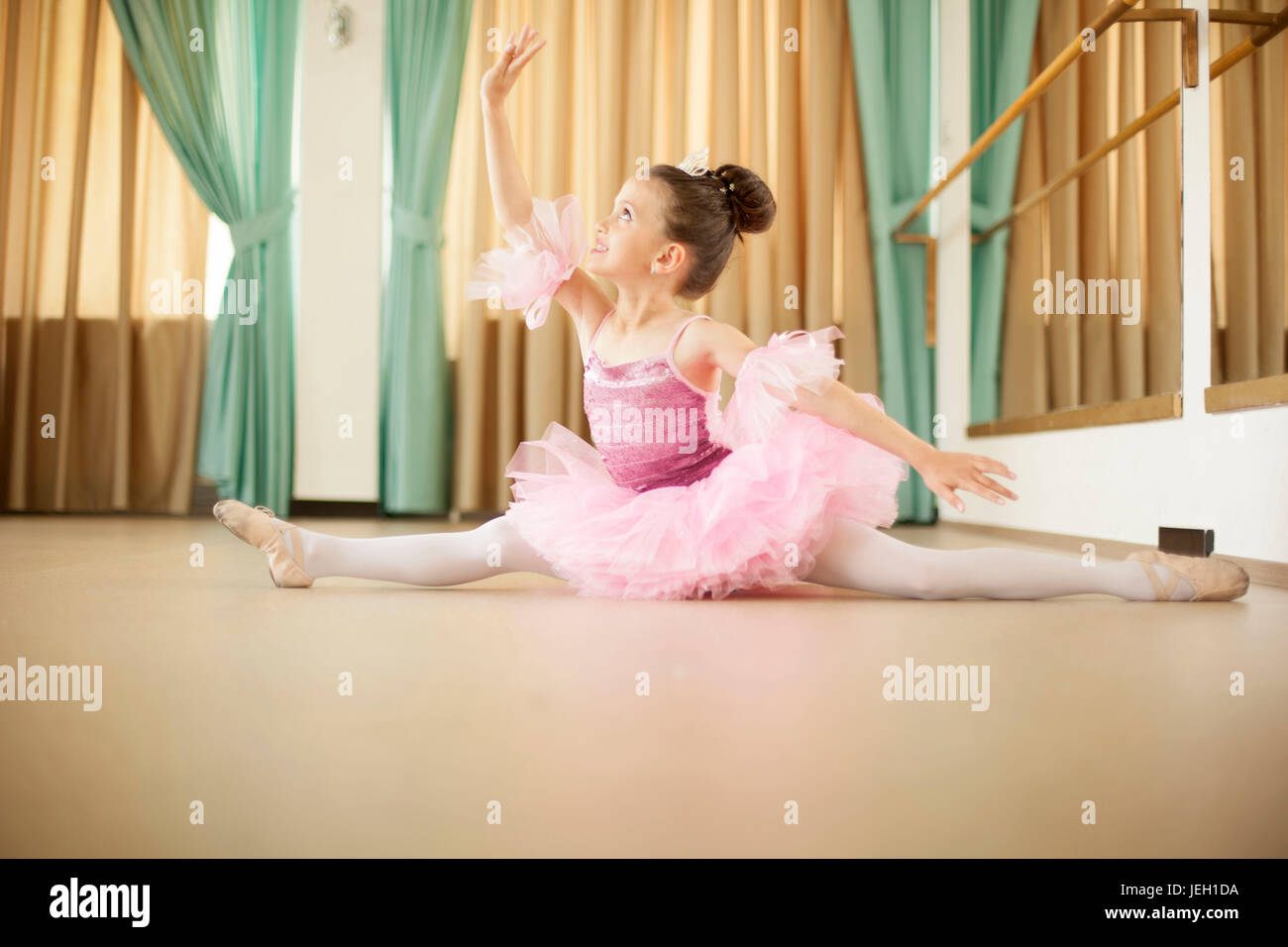 Baby ballerinas in ballet studio Stock Photo - Alamy