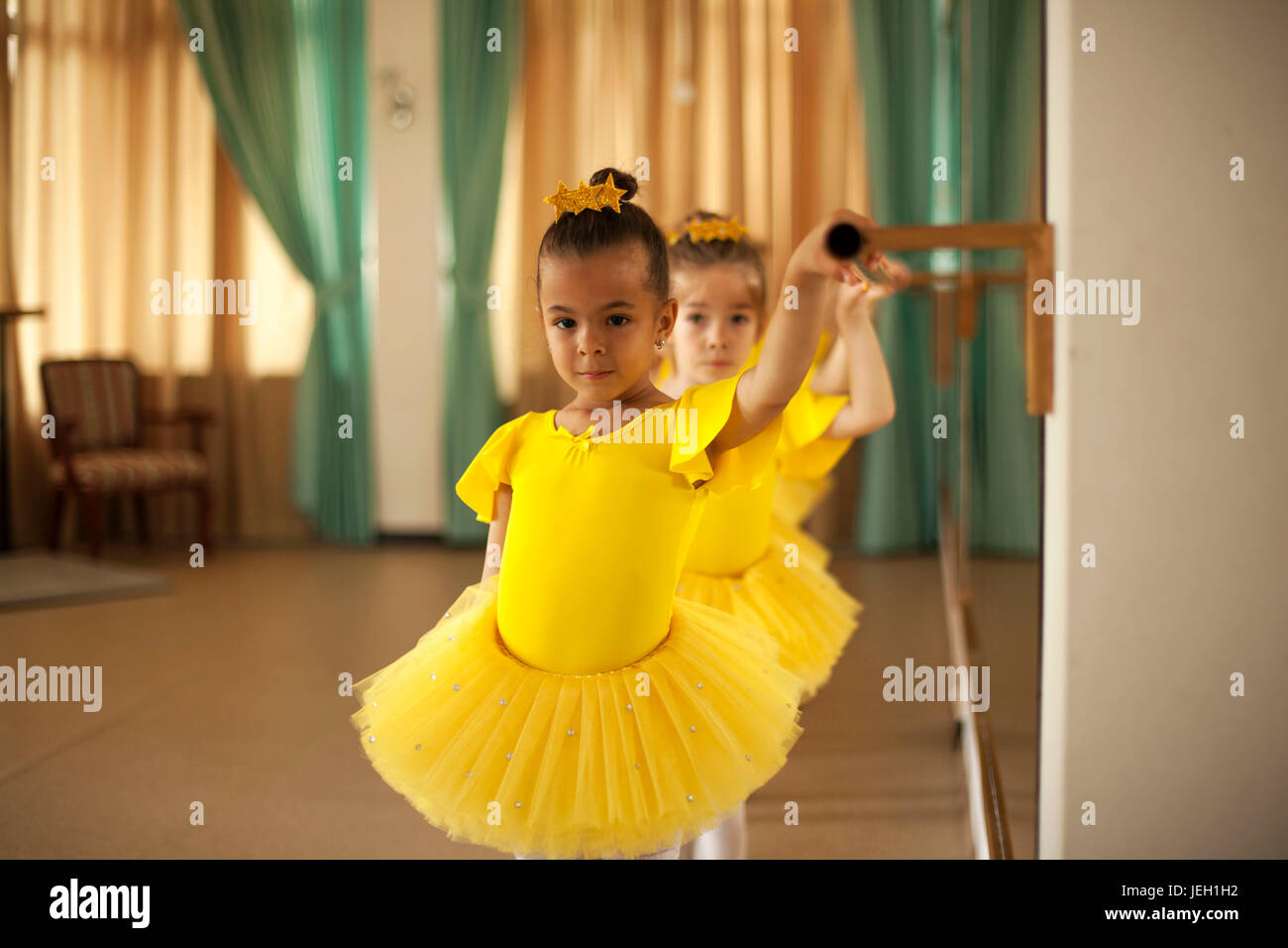 Little ballet dancers in ballet studio Stock Photo - Alamy
