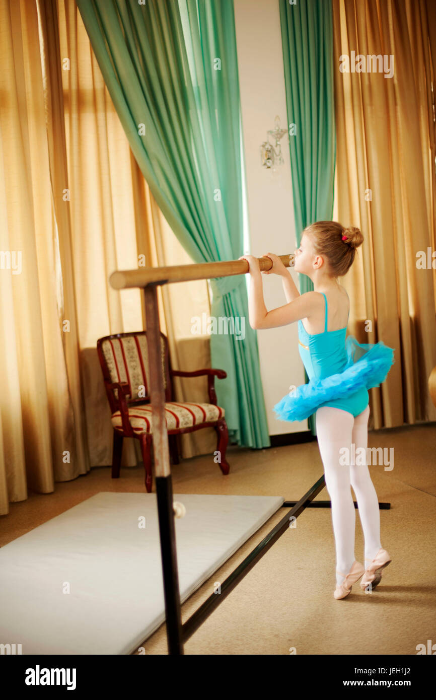Little ballet dancers in ballet studio Stock Photo - Alamy