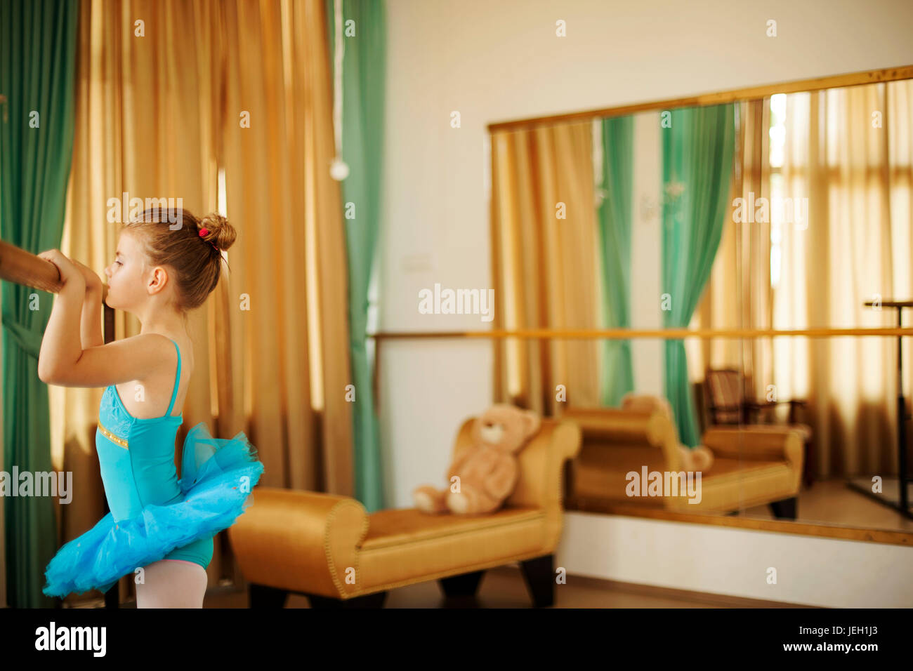 Little ballet dancers in ballet studio Stock Photo - Alamy