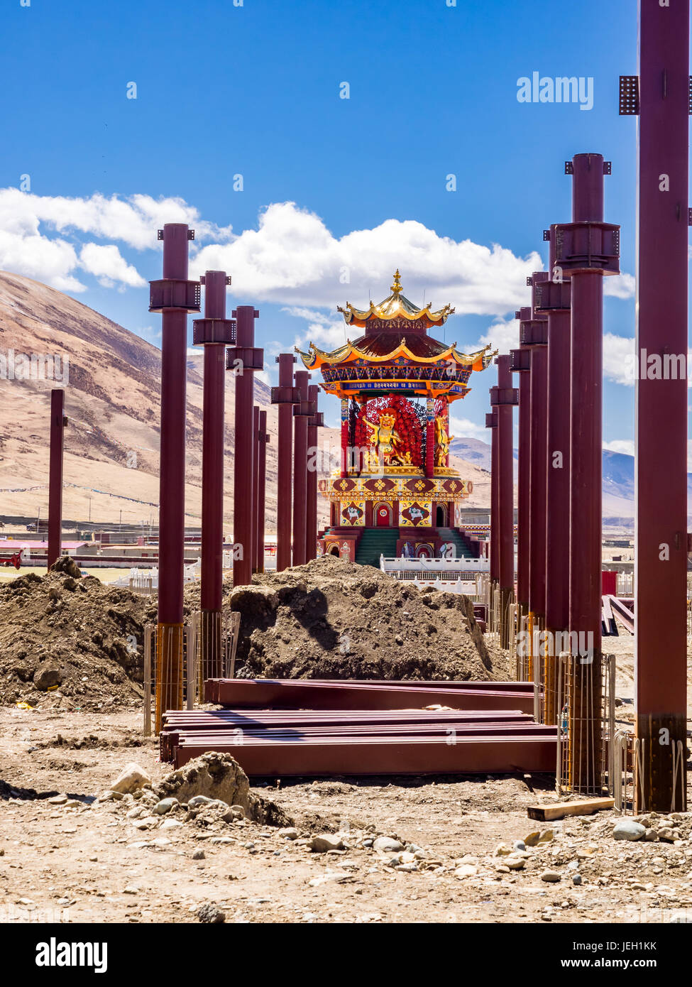 Under construction of buddha image in Yarchen Gar Monastery in Sichuan ...