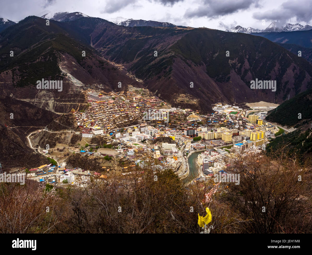 Aerial view of the town of Baiyu in Sichuan China Stock Photo - Alamy