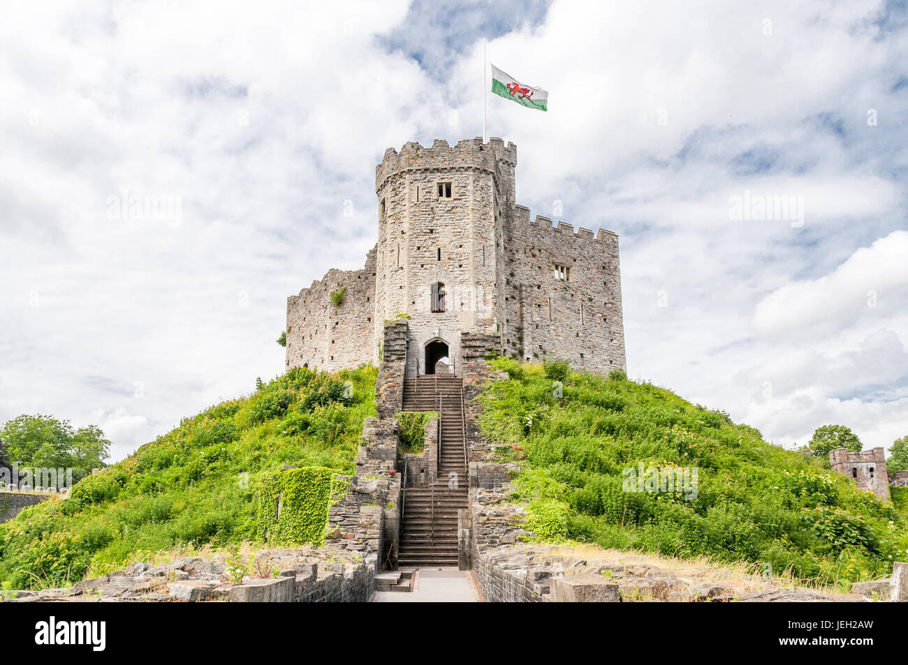 Medieval keep cardiff castle hi-res stock photography and images - Alamy