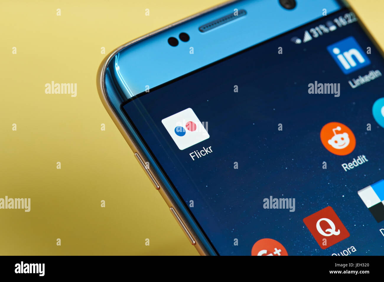 Flickr app hi-res stock photography and images - Alamy