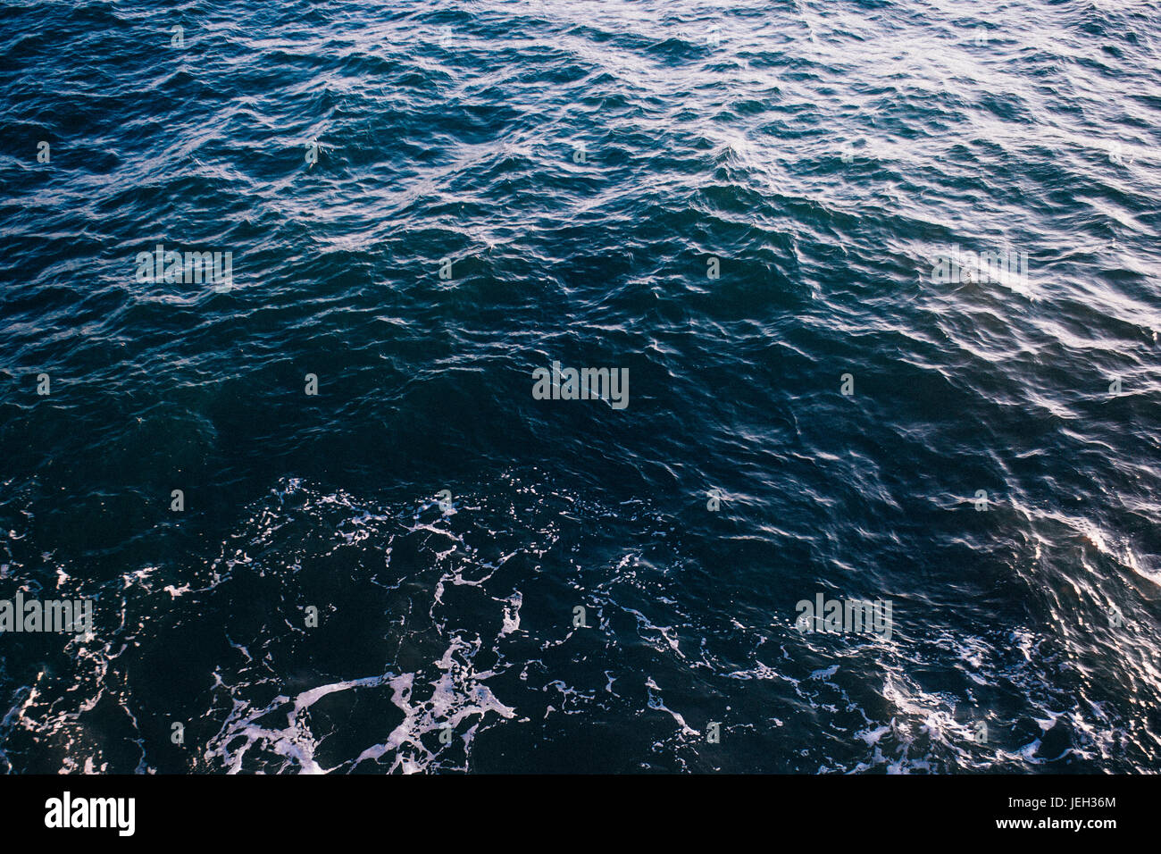 Deep ocean sunset hi-res stock photography and images - Alamy