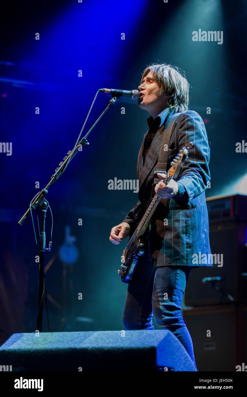 Justin currie of del amitri hi-res stock photography and images - Alamy