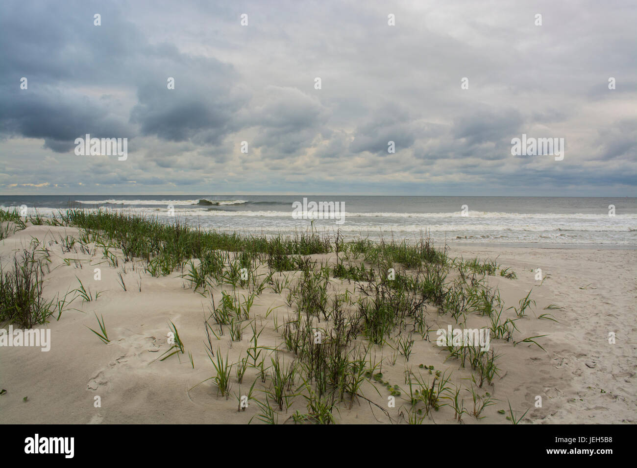 Sound of ocean waves hi-res stock photography and images - Alamy
