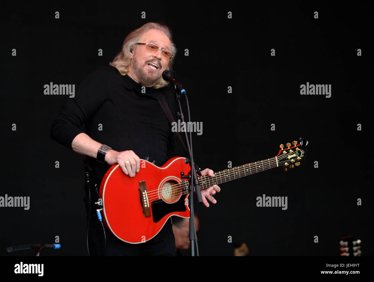 Barry Gibb performing on the Pyramid Stage at Glastonbury Festival, at ...