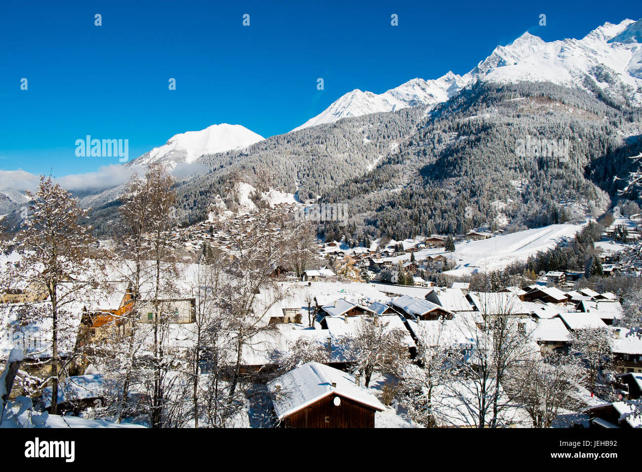 Les contamines village hi-res stock photography and images - Alamy
