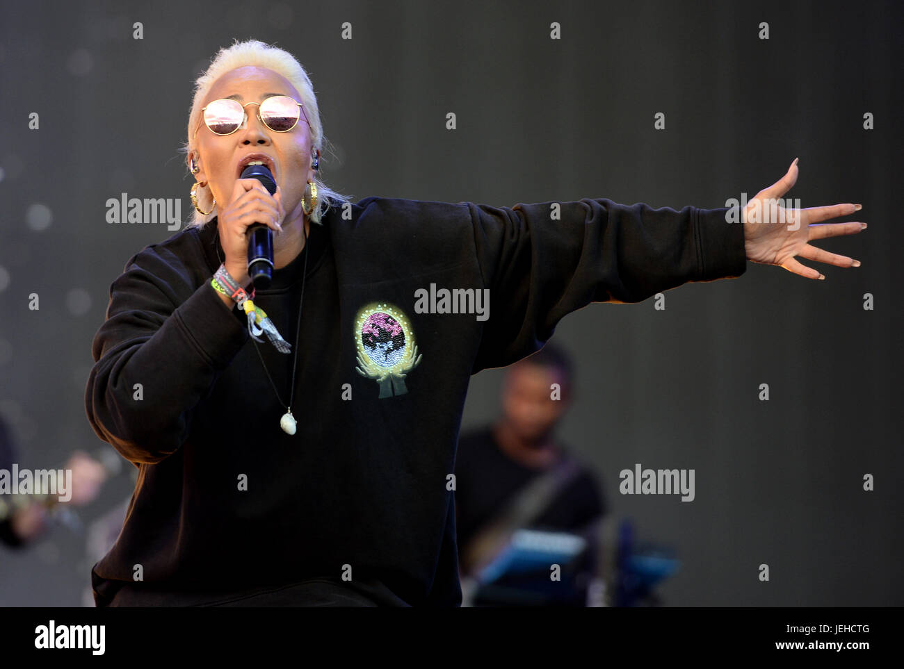 Emily sande hi-res stock photography and images - Alamy