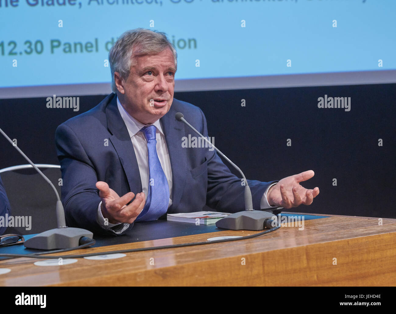 john cole queens university Stock Photo - Alamy