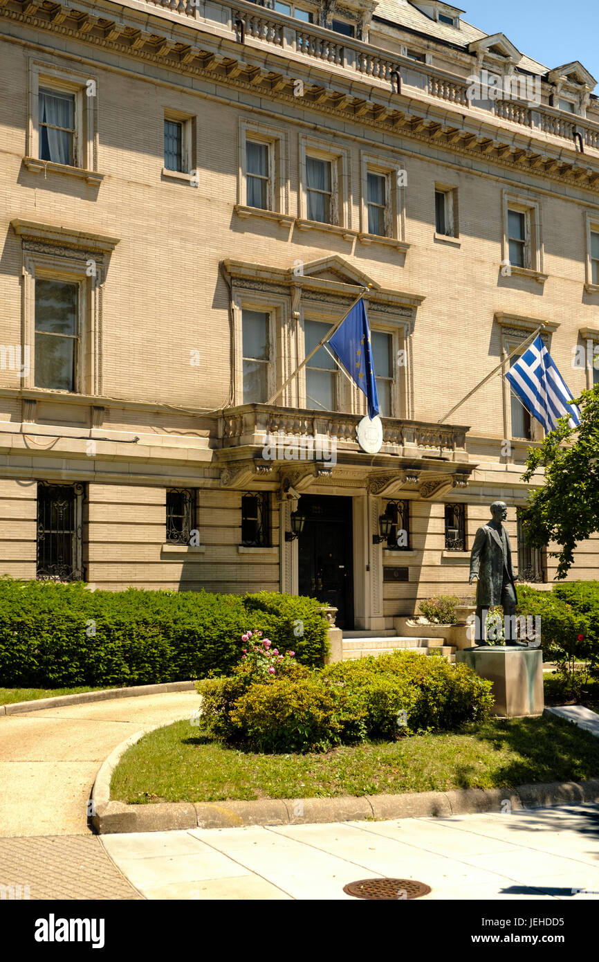 Massachusetts avenue washington embassy hi-res stock photography and ...