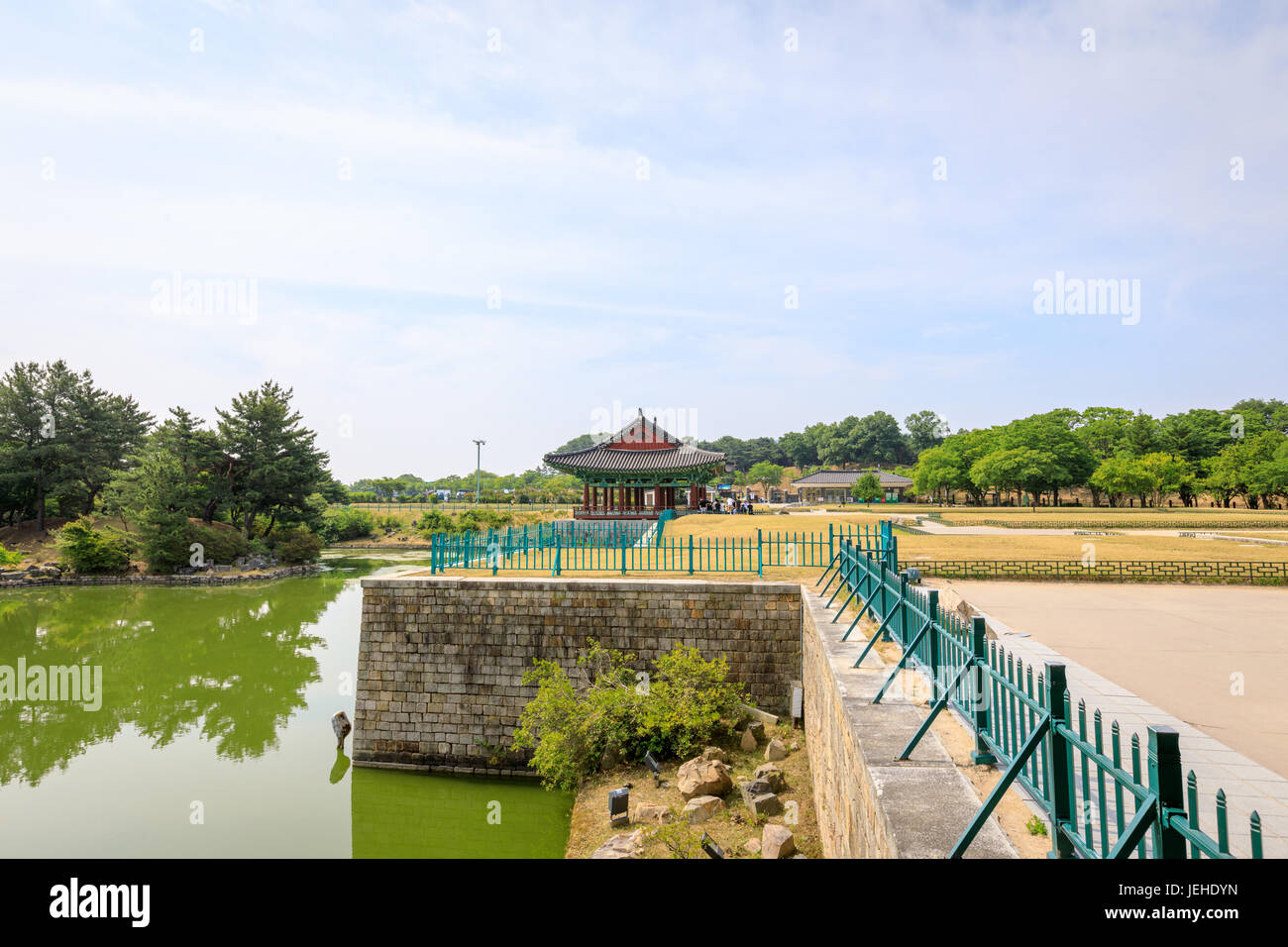 Jun 22, 2017 Donggung Palace and Wolji Pond in Gyeongju, South Korea ...