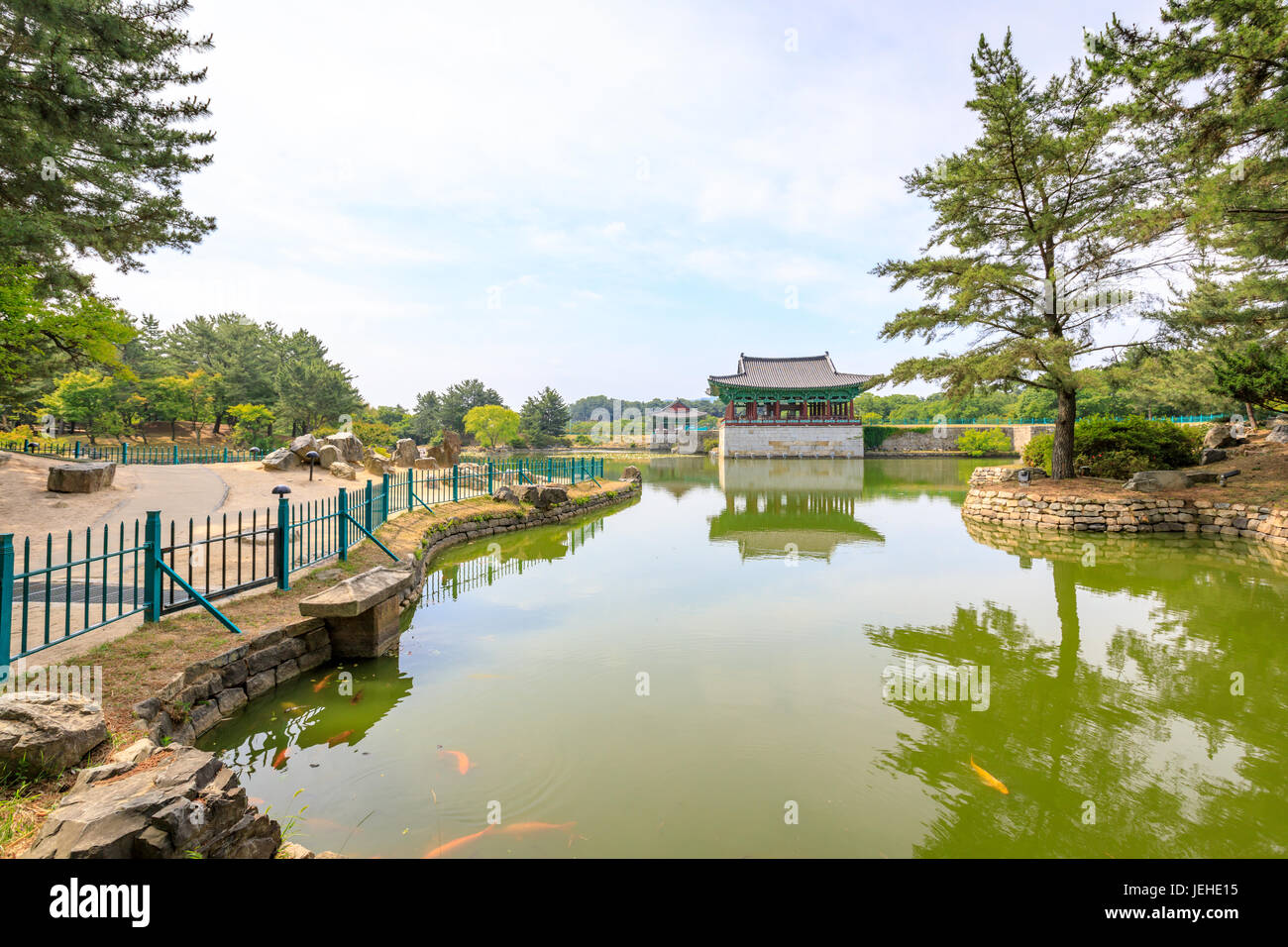 Jun 22, 2017 Donggung Palace and Wolji Pond in Gyeongju, South Korea ...