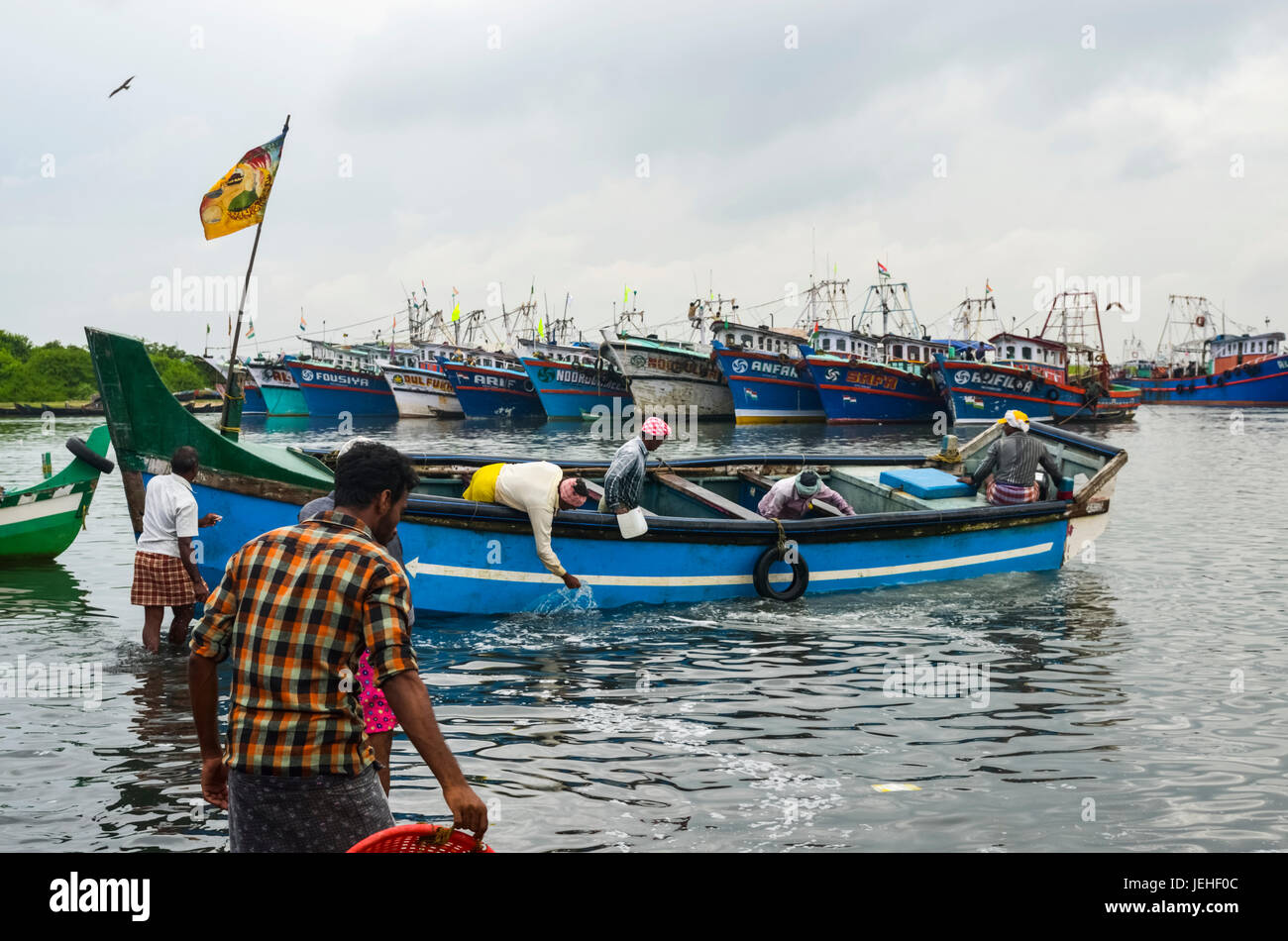 India fishing hi-res stock photography and images - Alamy