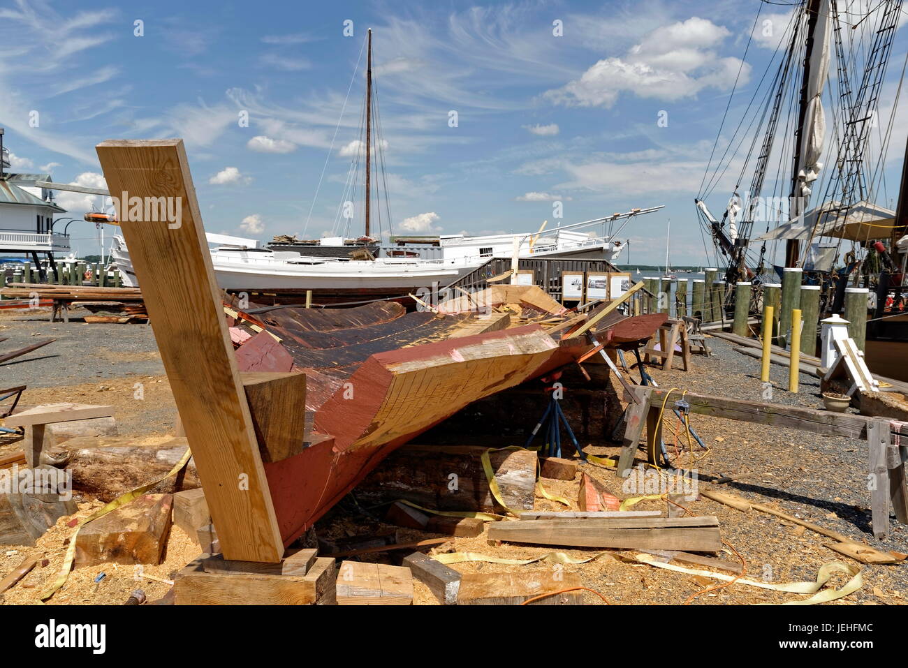 Ship timber construction hi-res stock photography and images - Alamy