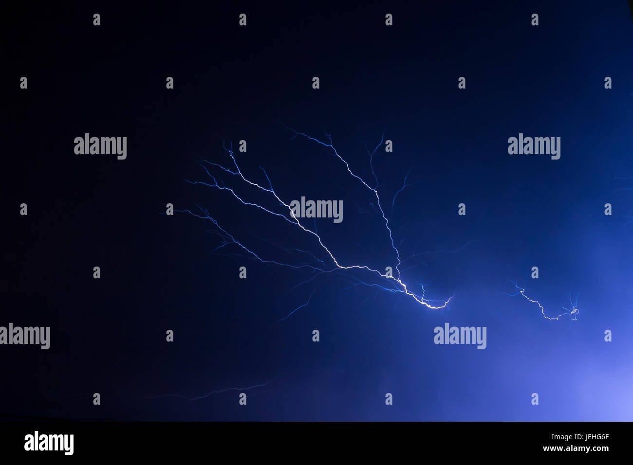 Night lightning image hi-res stock photography and images - Alamy