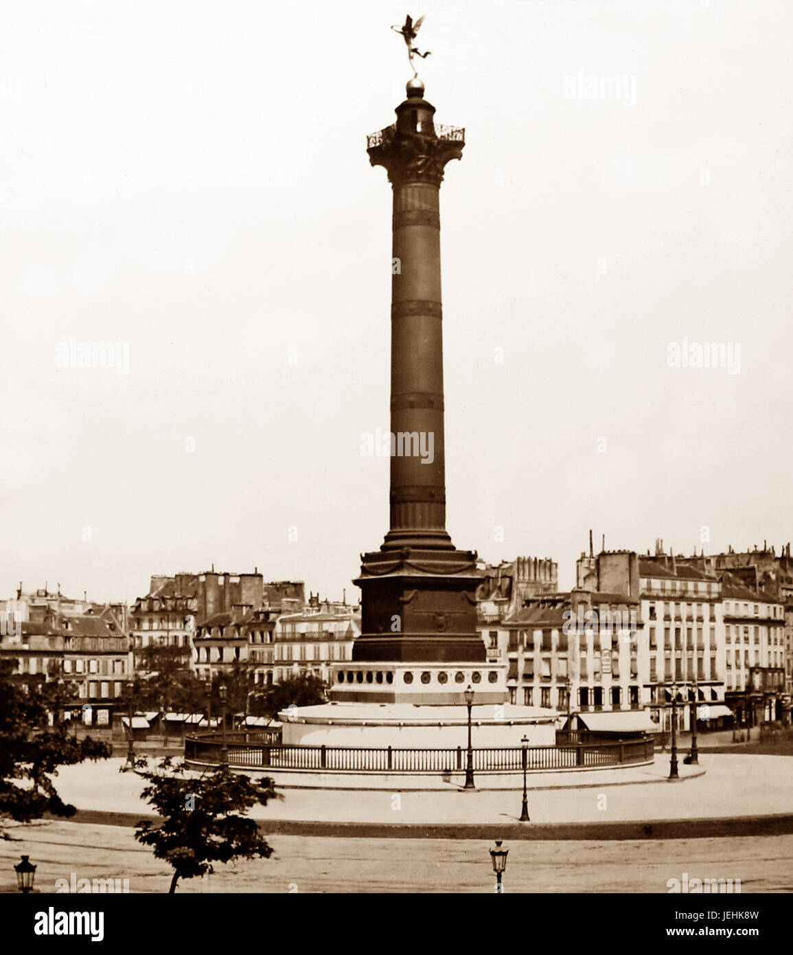 Paris bastille old hi-res stock photography and images - Alamy