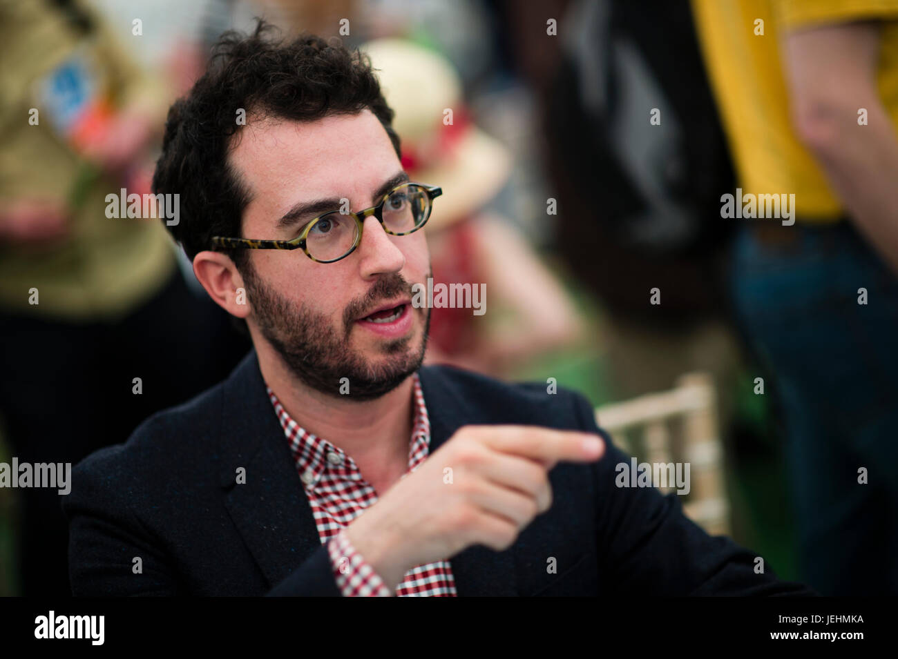 Extremely loud incredibly close hi-res stock photography and images - Alamy