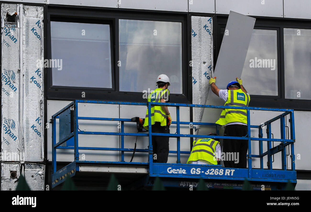 Grenfell tower cladding hi-res stock photography and images - Alamy