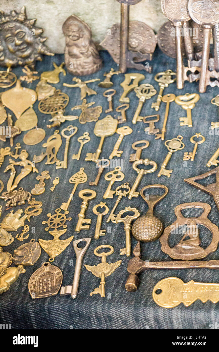 Plenty of Retro styled golden color keys Stock Photo - Alamy