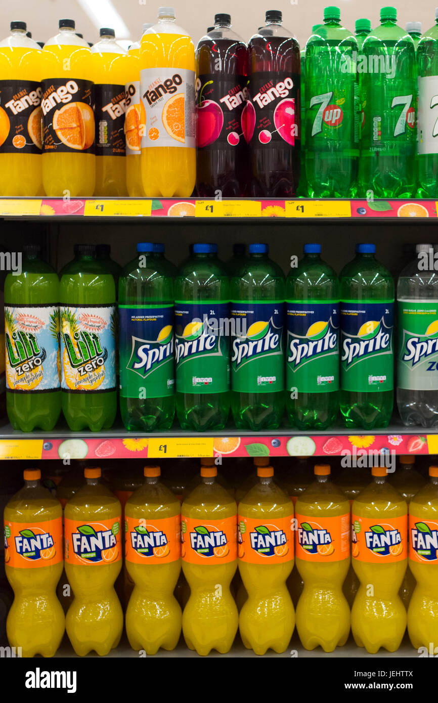 Fizzy drinks hi-res stock photography and images - Alamy